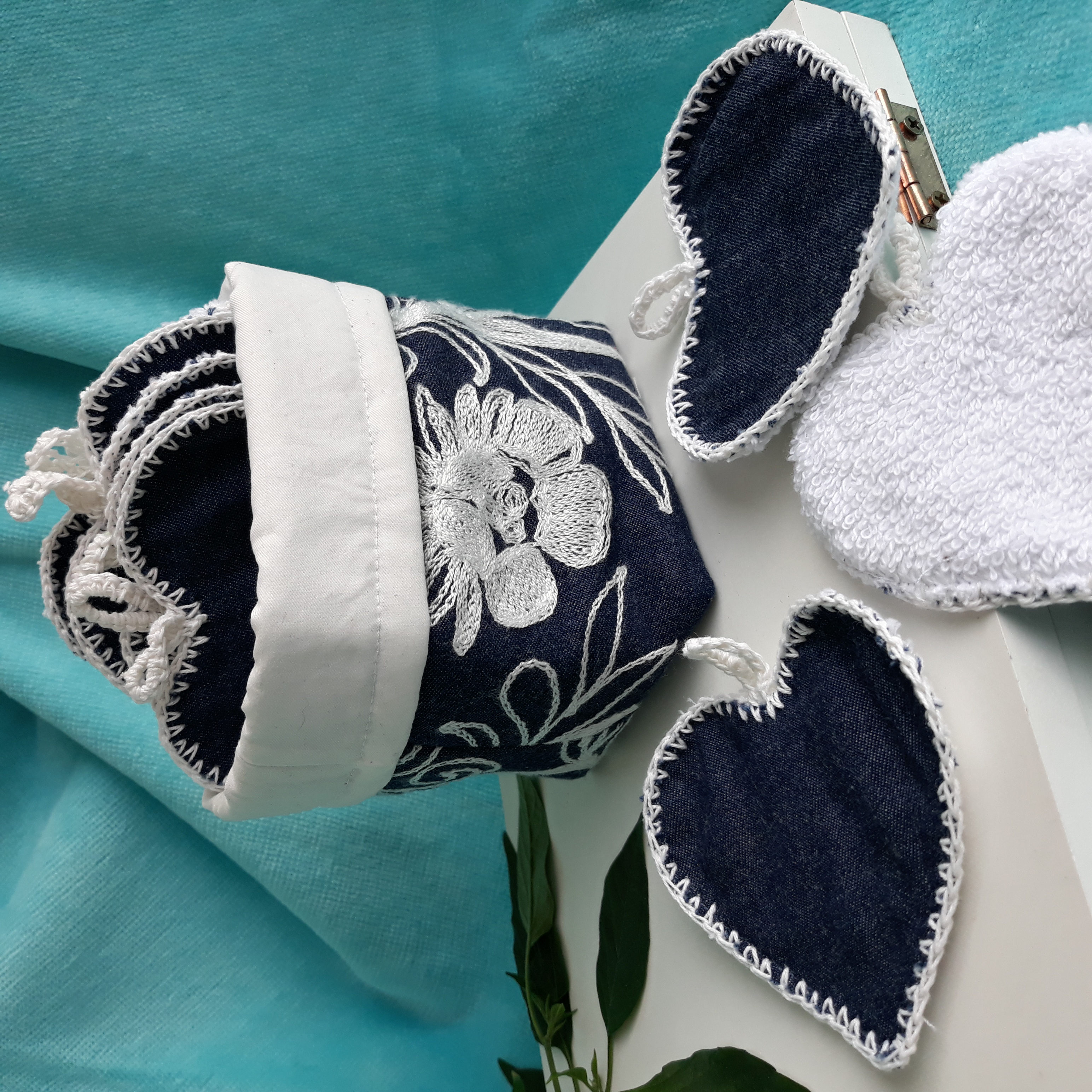Eco-Friendly Self Care Gift Set: 10 Reusable Face Pads, Embr - Inspire ...