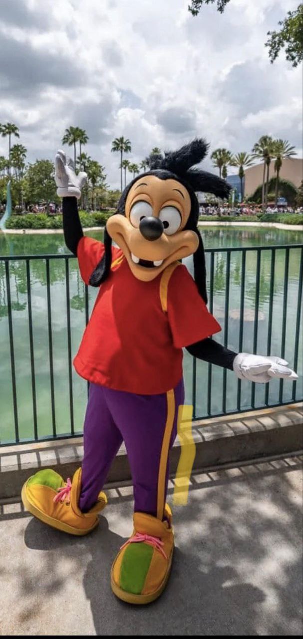 Goofy's shoes | Inspire Uplift