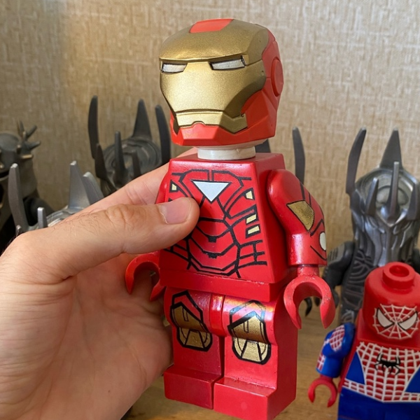 Iron Man Figure. Iron Man Big Lego (16 cm) - Inspire Uplift