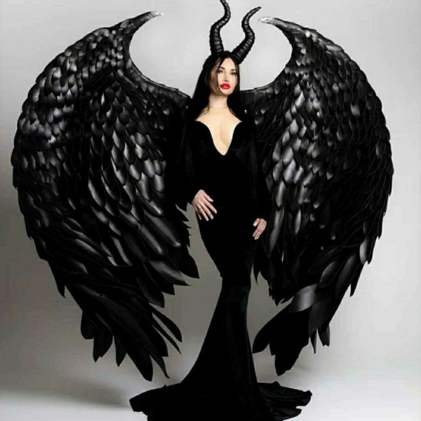 Maleficent wings with claws Maleficent costume, Black wings, | Inspire ...