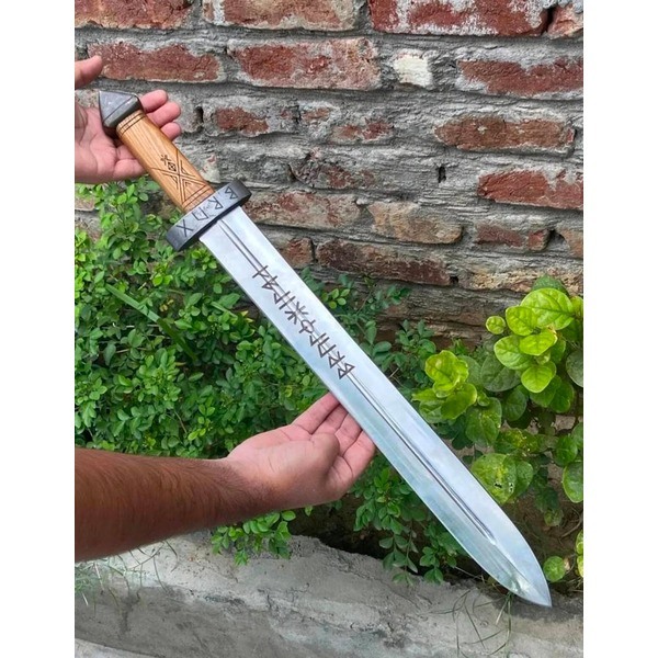 Aesthetic Damascus Steel Ceremonial Long Real Sword, Master - Inspire ...