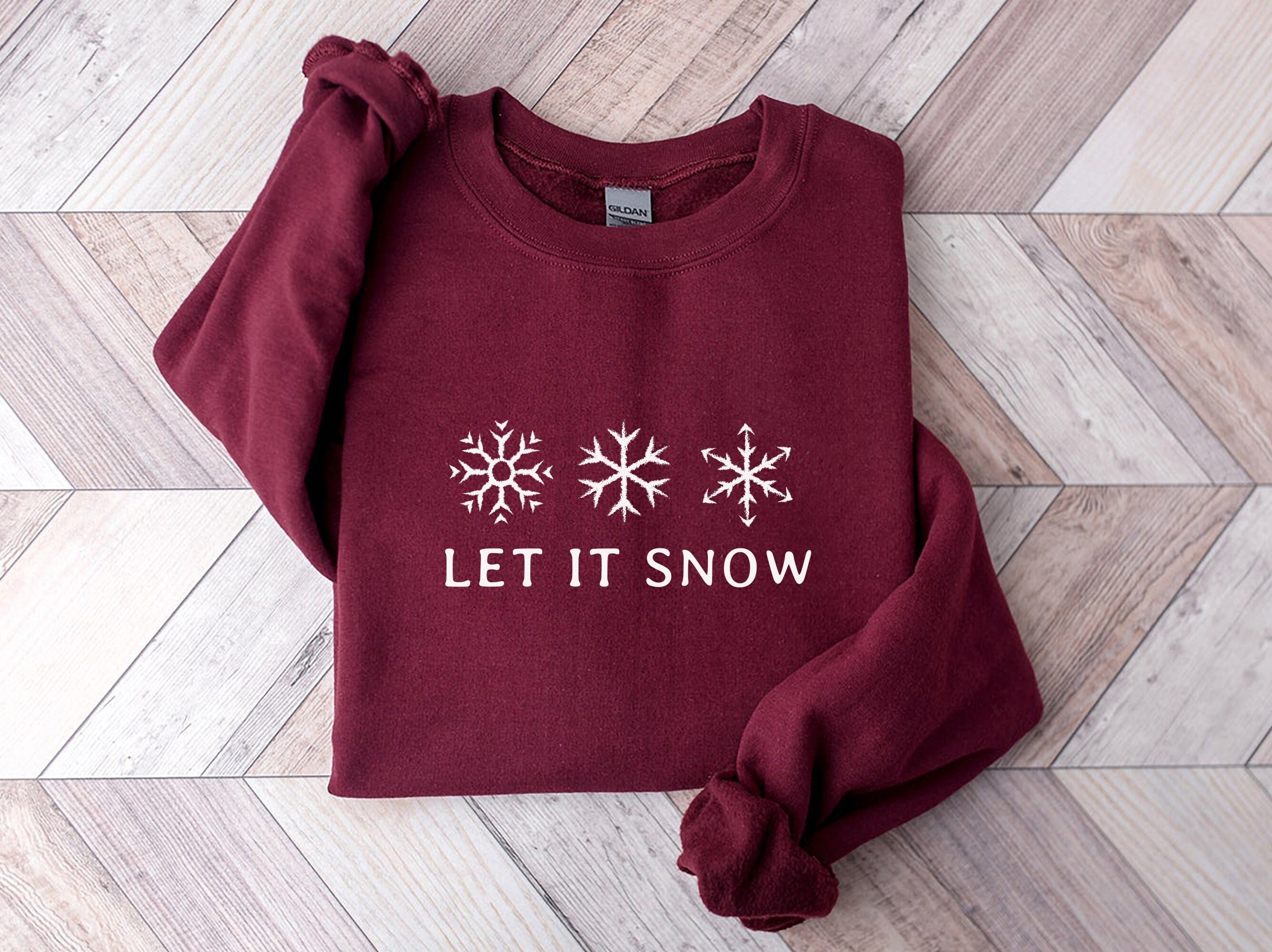 Let it Snow Sweatshirt, Christmas Gift, Sweatshirt snowflake - Inspire ...