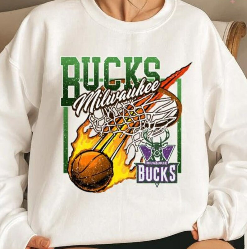 Retro Vintage Milwaukee Bucks Basketball NBA Crewneck Sweats | Inspire ...