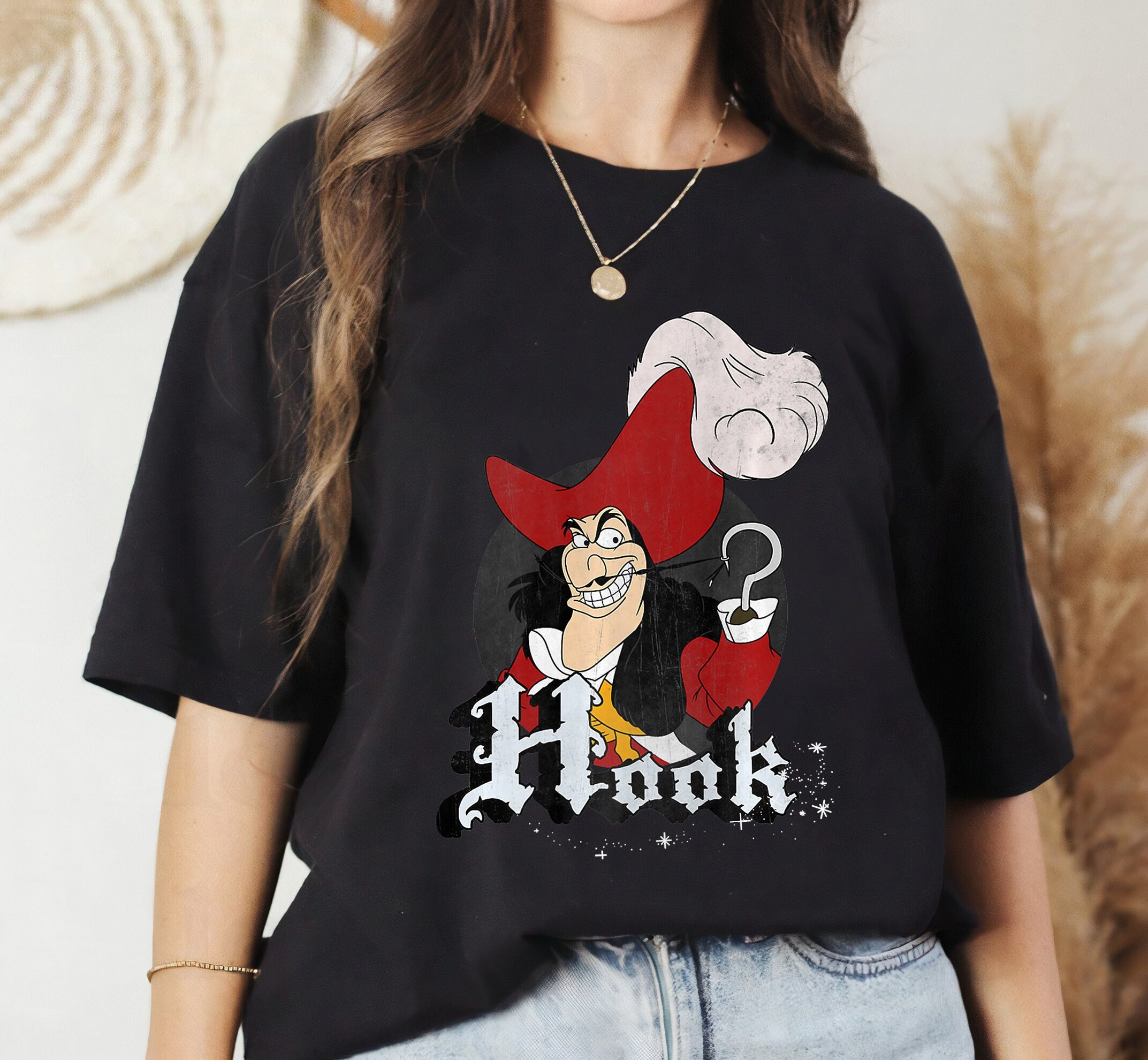 Disney Peter Pan Captain Hook Mischievous Smile Circle Logo | Inspire ...