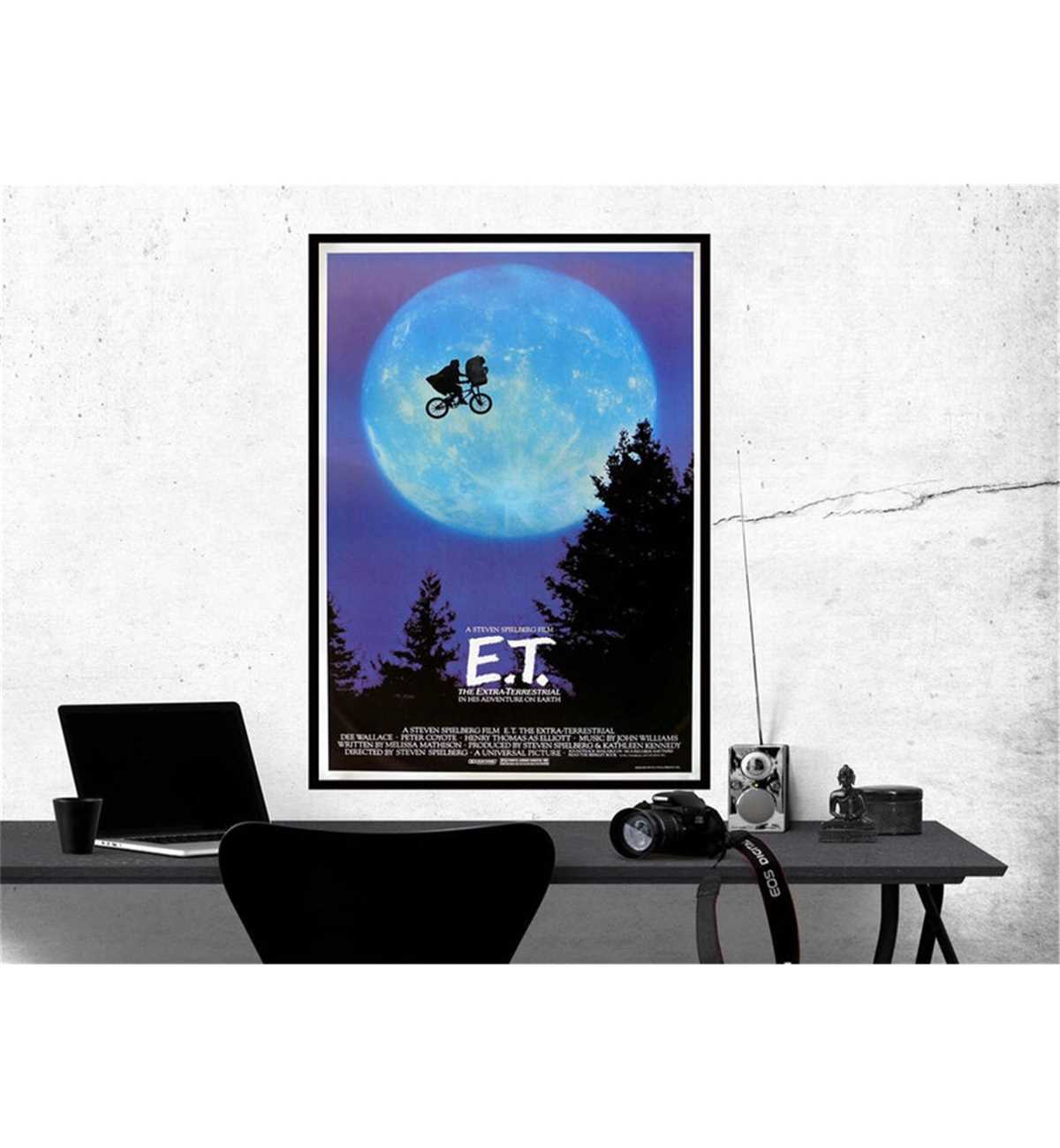 E.T. the Extra Terrestrial 1982 Movie Poster, Room | Inspire Uplift