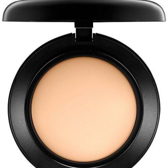 MAC - Studio Tech Foundation - NW25 | Inspire Uplift