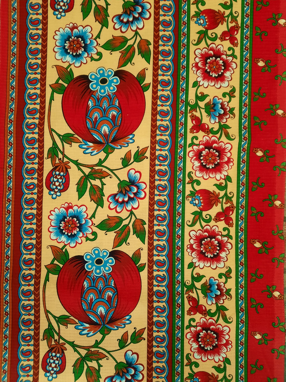 Russian fabric by the yard Floral fabric, Wafer Cotton, red | Inspire ...
