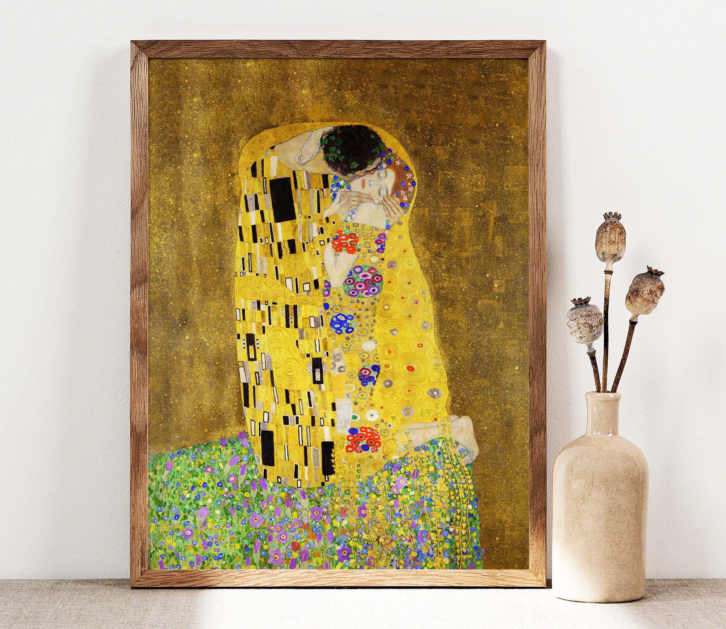 Gustav Klimt The Kiss Poster, Vintage Exhibition Poster Art | Inspire ...