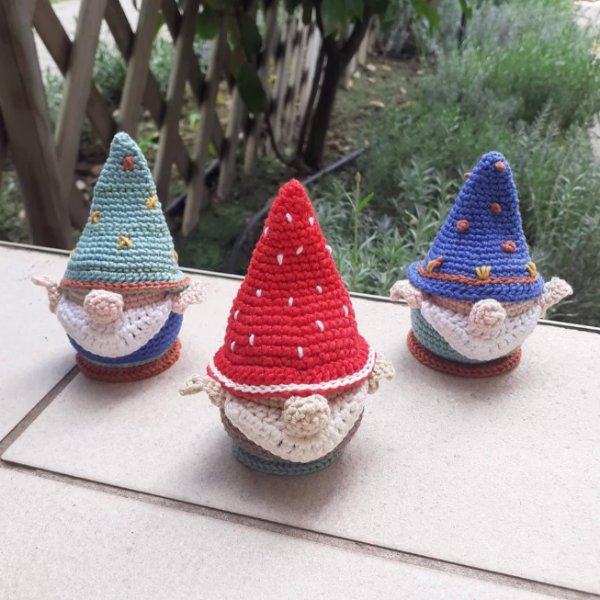 Garden Gnomes Crochet pattern, digital file PDF, digital pat | Inspire ...