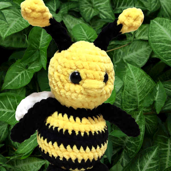 Bee crochet pattern, Amigurumi pattern, cute crochet pattern | Inspire ...