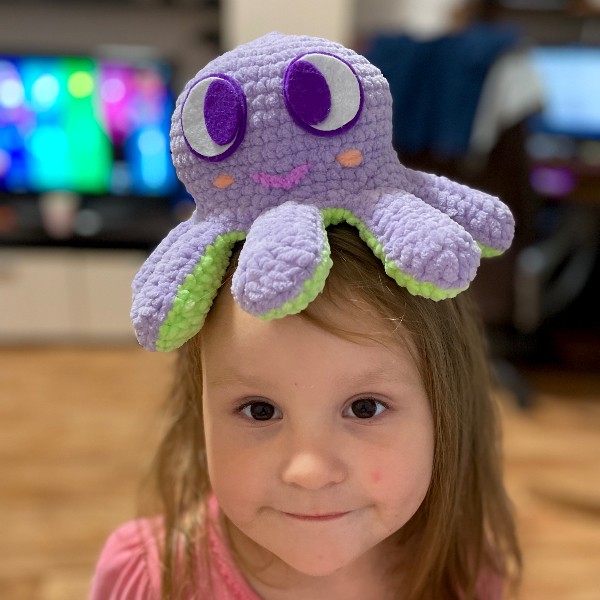 Two-sided reversible plush octopus toy, featuring two colors | Inspire ...