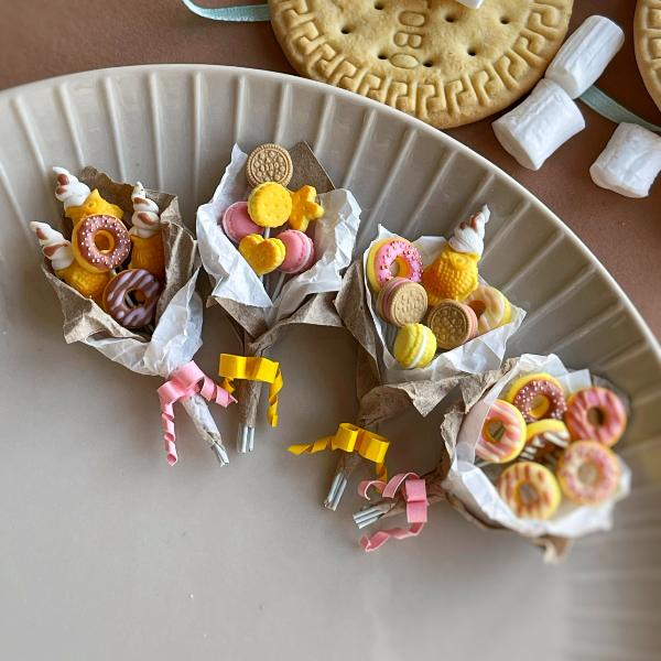 Miniature sweet bouquets a scale of 1:12 | Inspire Uplift
