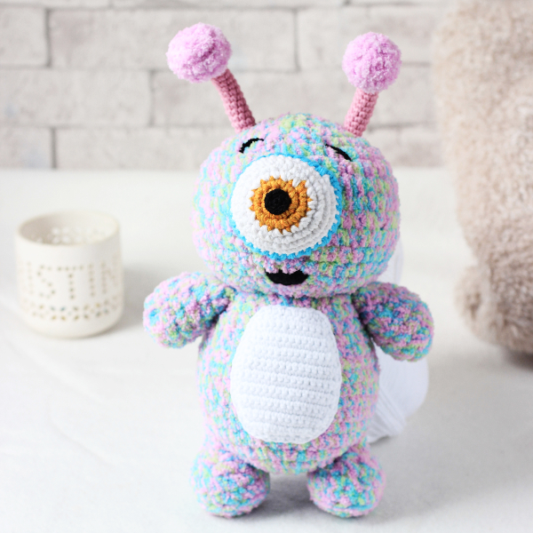 Cyclops toy crochet pattern - Inspire Uplift