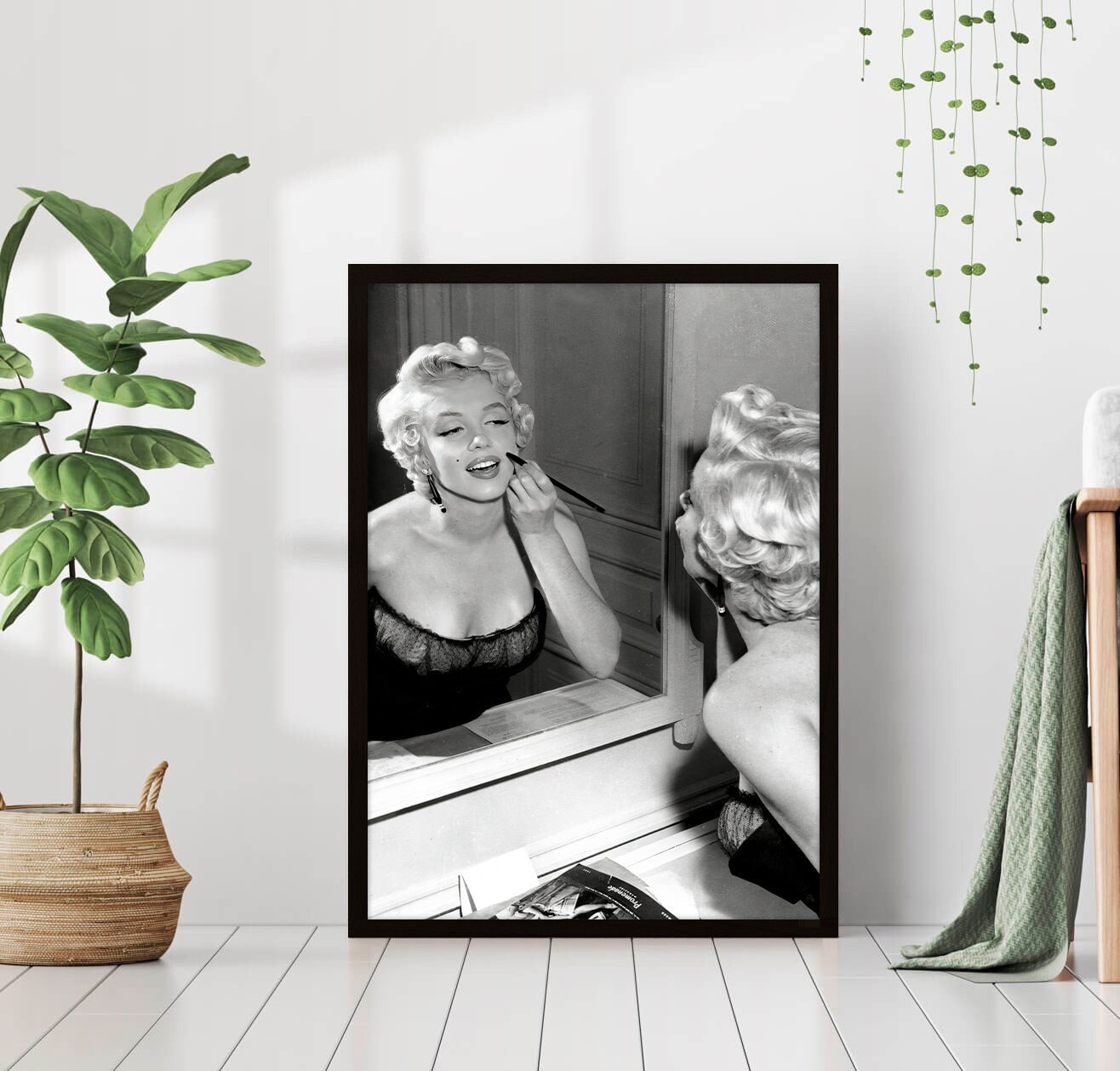 Marilyn Monroe Makeup Famous Movie Actress Print Black and W | Inspire ...