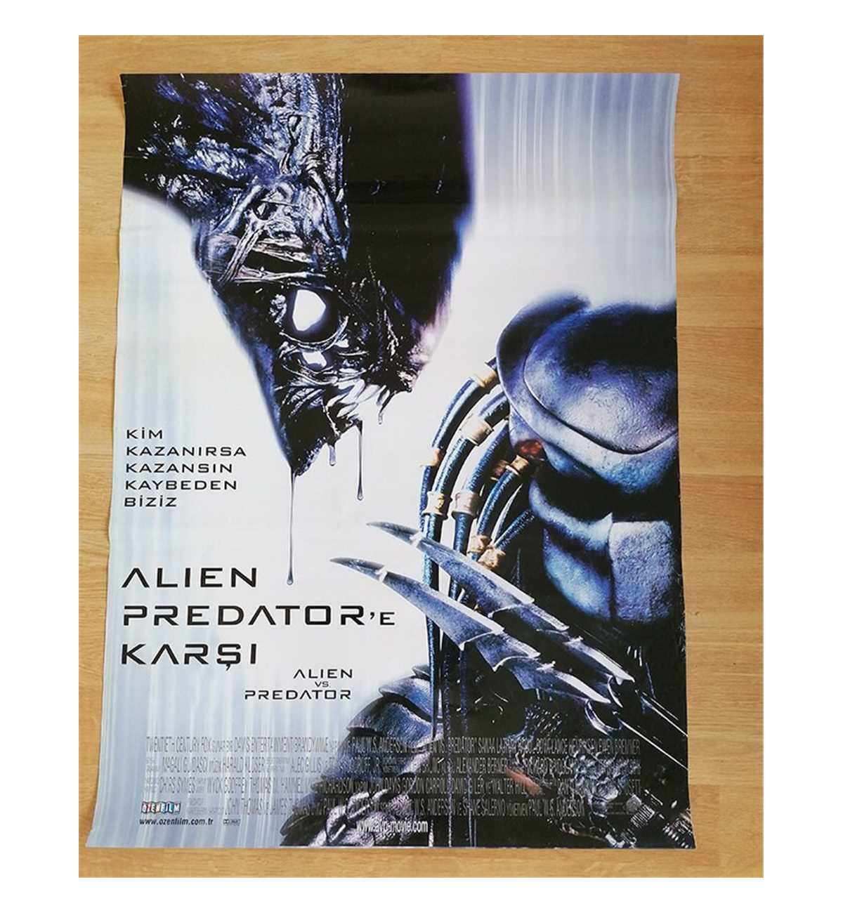 Alien vs predator 1 Original Vintage Movie Cinema | Inspire Uplift