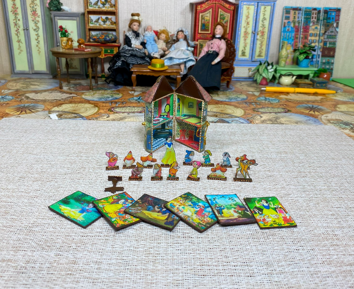 Tutorial. The theater is a box. Snow White. Dollhouse miniat - Inspire ...