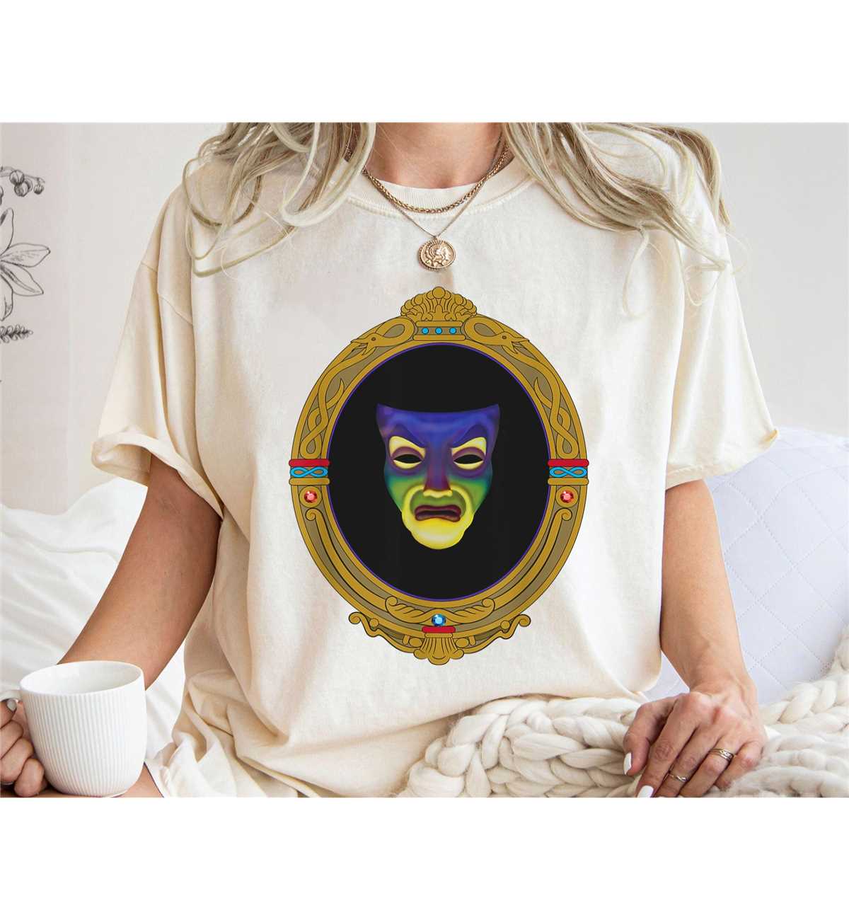 Magic Mirror Shirt, Snow White and the Seven Dwarfs T-Shirt, | Inspire ...