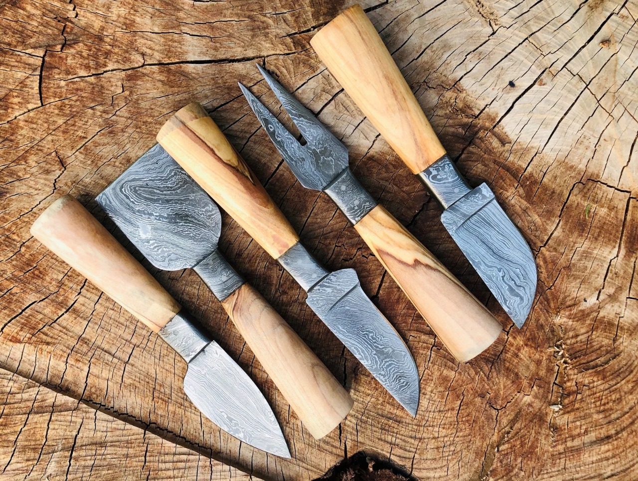 Handmade Damascus cheese knife set of 5 with Olive Wood Hand | Inspire ...
