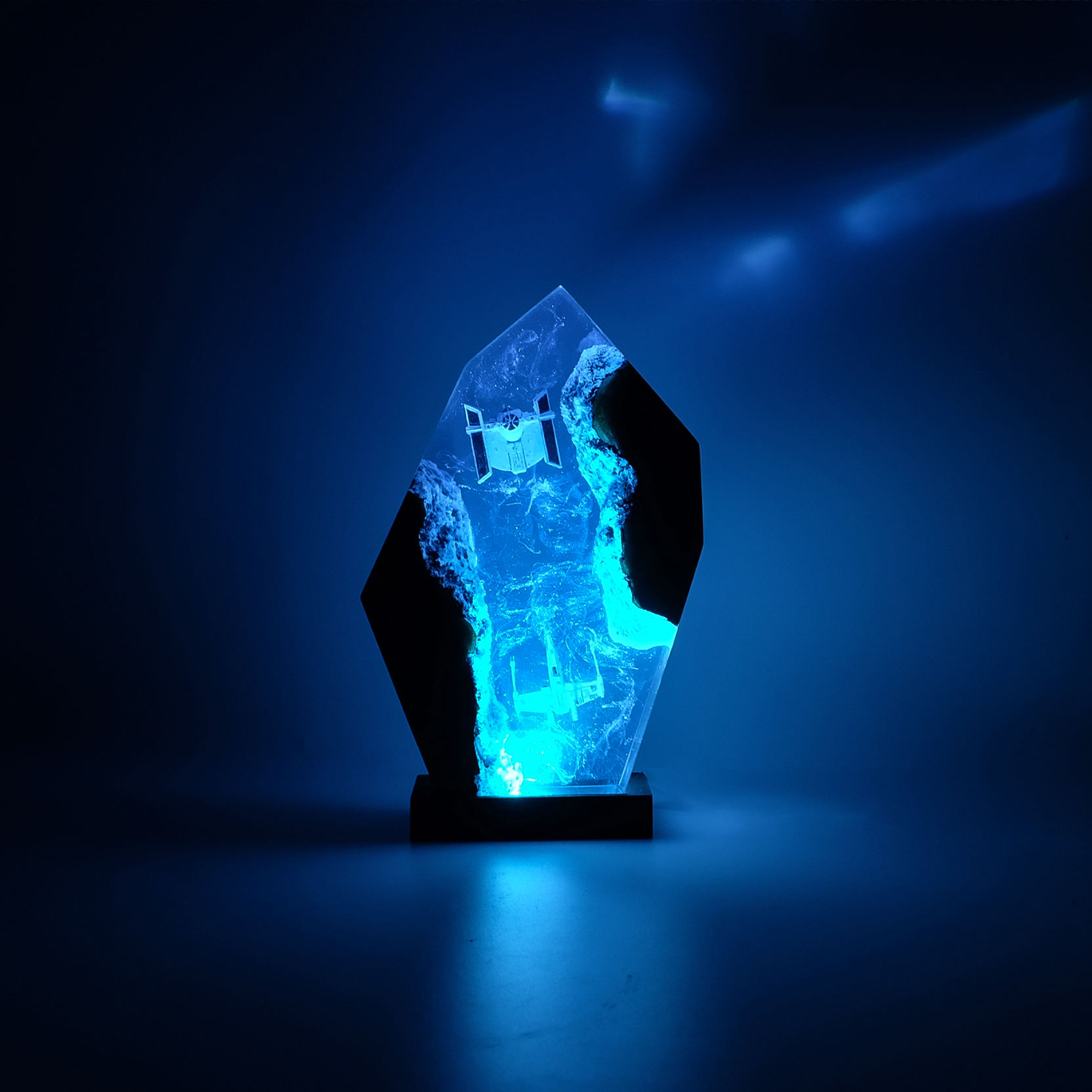 X-Wing & TIE Advanced X1 Starfighter - Epoxy Resin Lamp | AR | Inspire ...