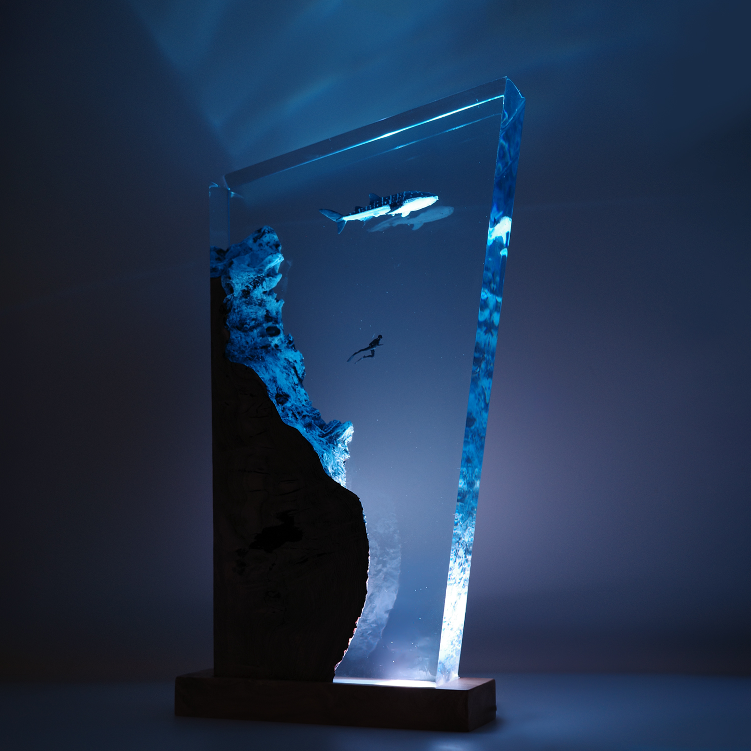 Whale Shark & Diver - Epoxy Resin Lamp | ARTVISI | Inspire Uplift