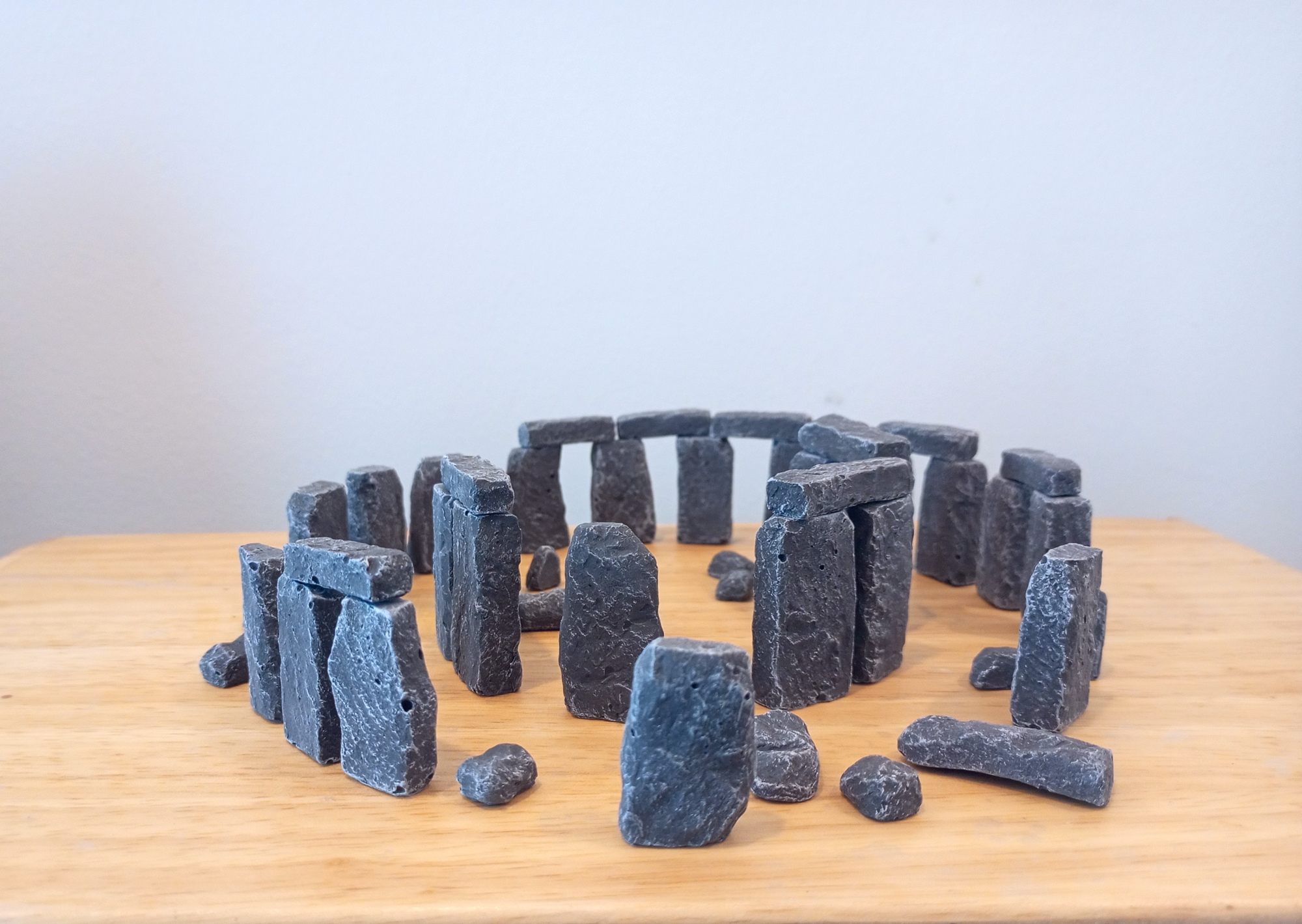 Miniature Stonehenge Full Circle - Concrete Stonehenge Statu | Inspire ...