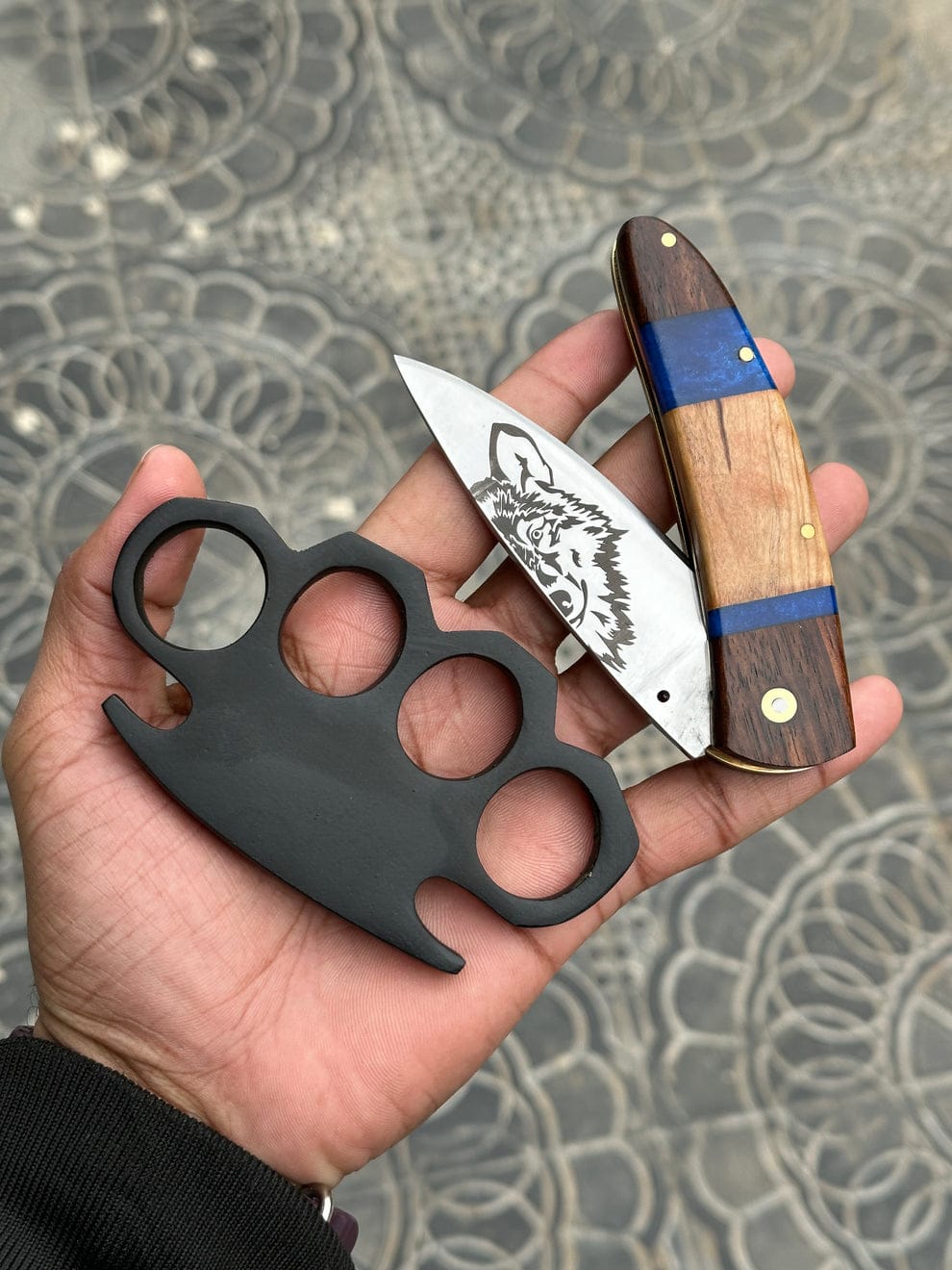 Custom Handmade Black Steel Knuckle with Pocket Knife and Be | Inspire ...