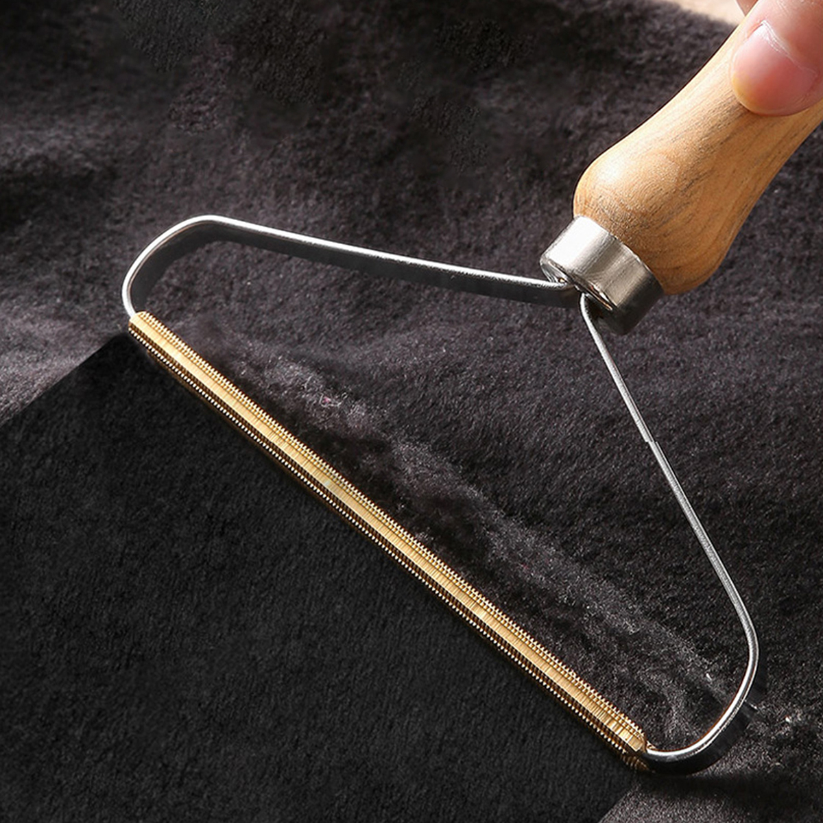 Non-Damaging Clothing Shaver for Wool Coat Pilling Removal | Inspire Uplift
