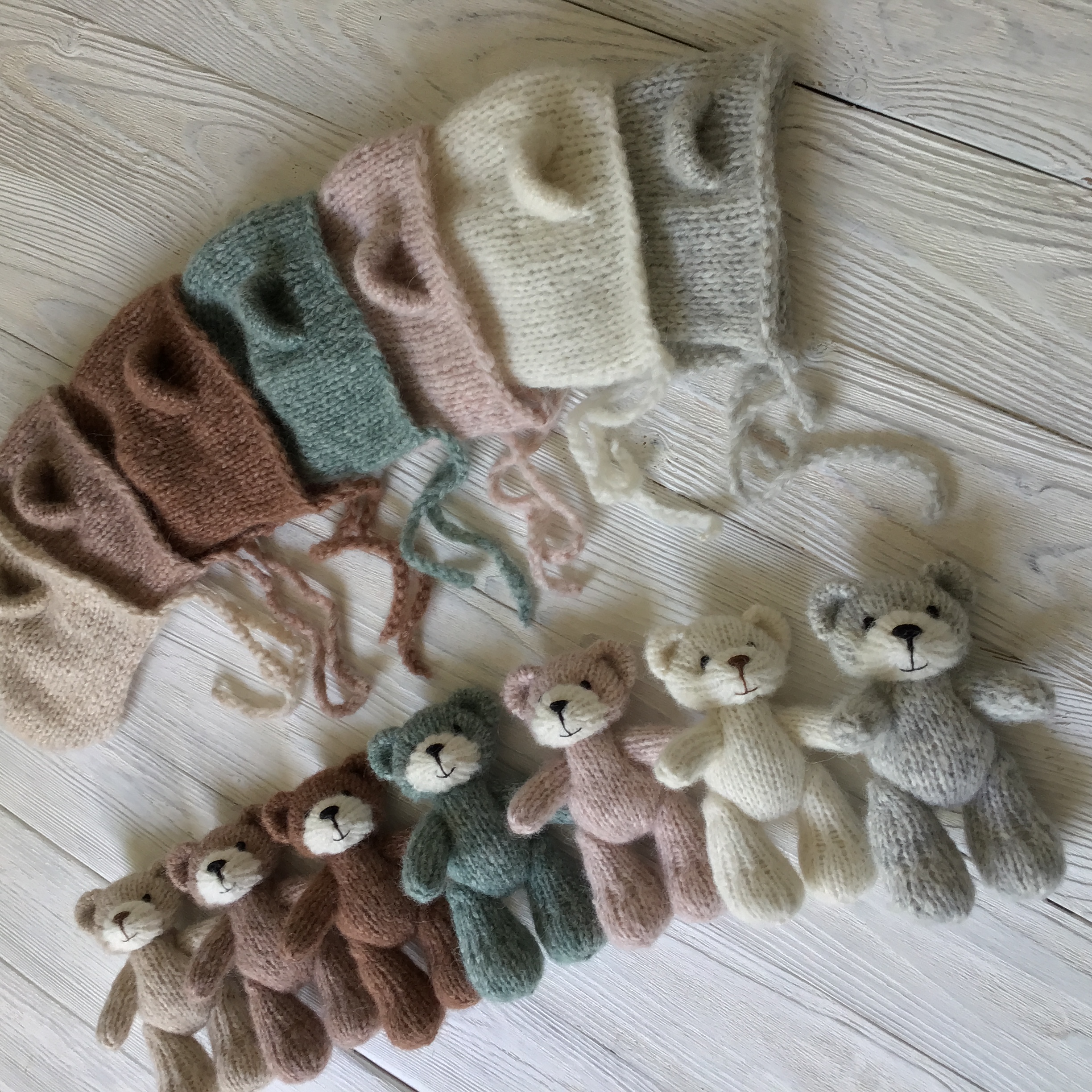 Newborn photo prop teddy set: teddy bear and bonnet | Inspire Uplift