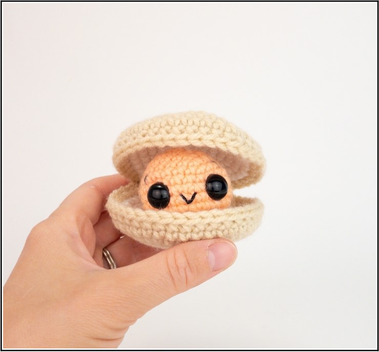 Cleo the Clam Amigurumi Crochet Patterns, Crochet Pattern - Inspire Uplift