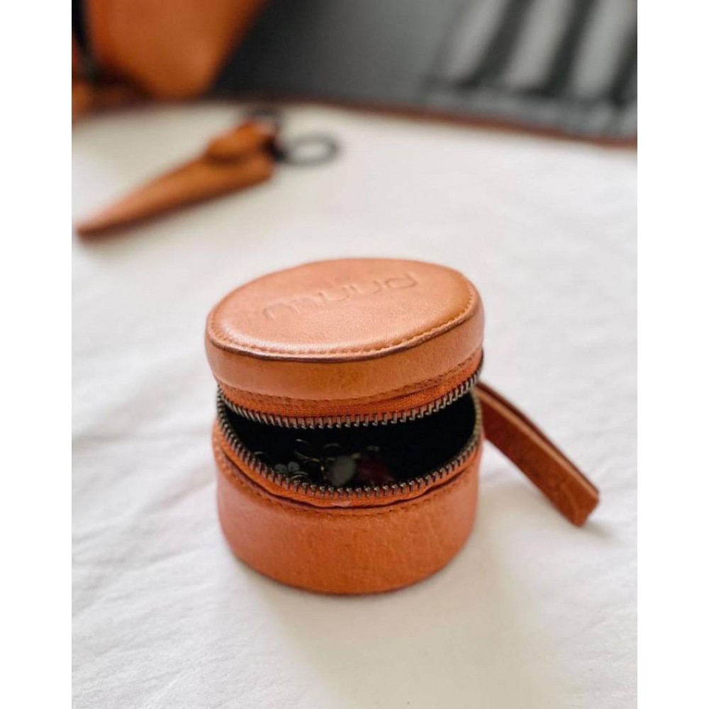 handmade leather case for needles and small accessories | Inspire Uplift