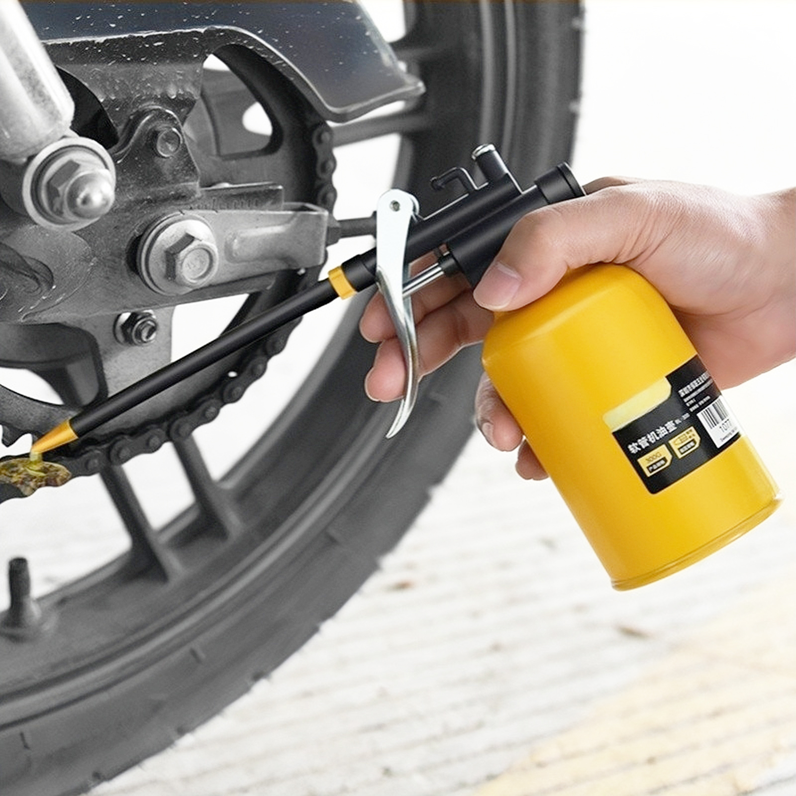 High-Pressure Oil Can Pump, Precision Car Lubrication Tool | Inspire Uplift