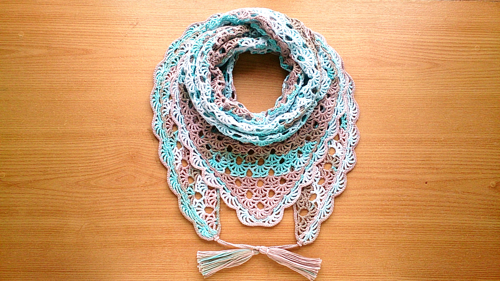 Multicolor lace shell shawl crochet pattern, crochet shawl | Inspire Uplift