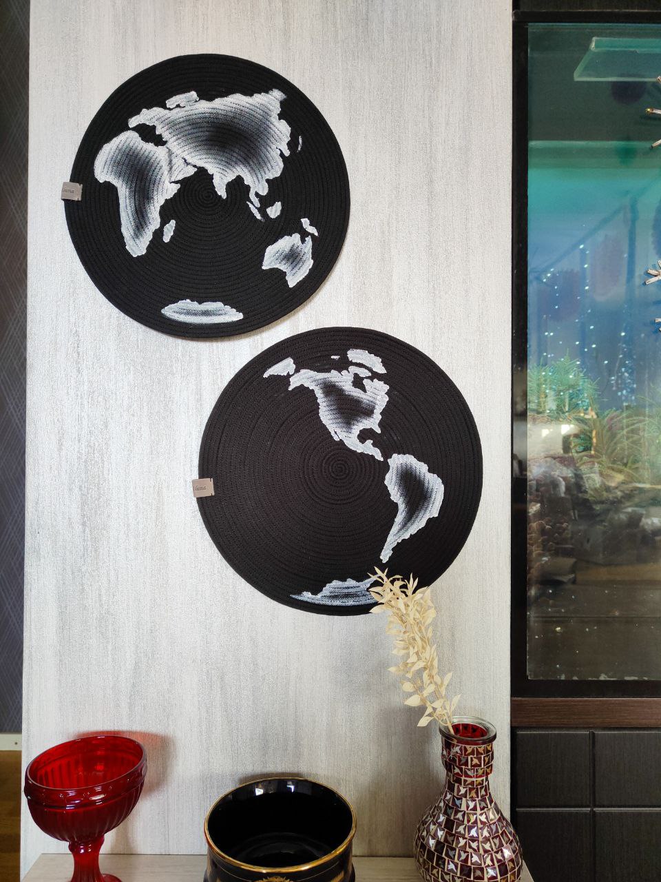 Wall decor space,Planet Earth,World map,black and white glob - Inspire ...