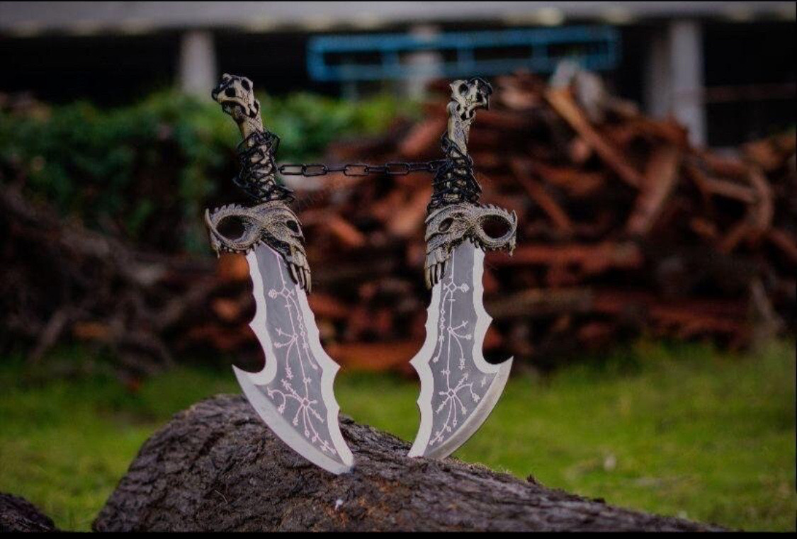 God of War Kratos Blades Of Chaos , God of War Blades of Cha | Inspire ...