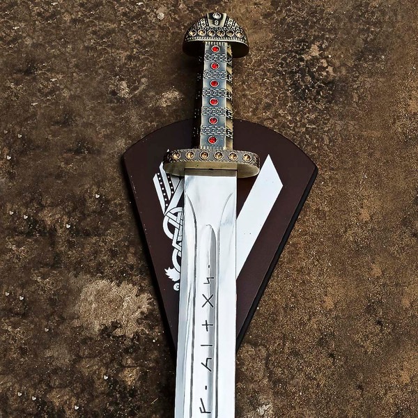 Viking Sword of King Ragnar Lothbrok, Vikings Ragnar,Battle | Inspire ...
