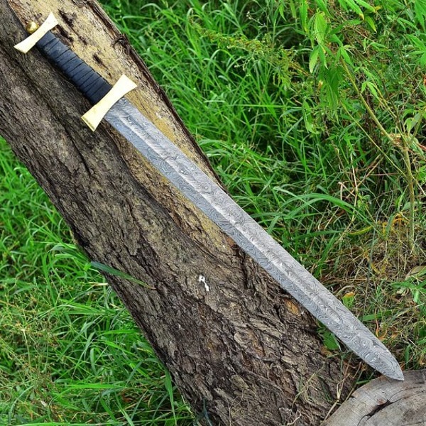 Ancient Roman Damascus Steel Spatha Medieval Inspired Histor | Inspire ...