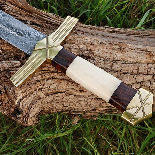 Formidable Viking Ruler Damascus Steel Sword - Pattern Welde | Inspire ...