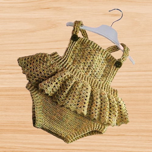 Crochet baby jumpsuit pattern | Inspire Uplift