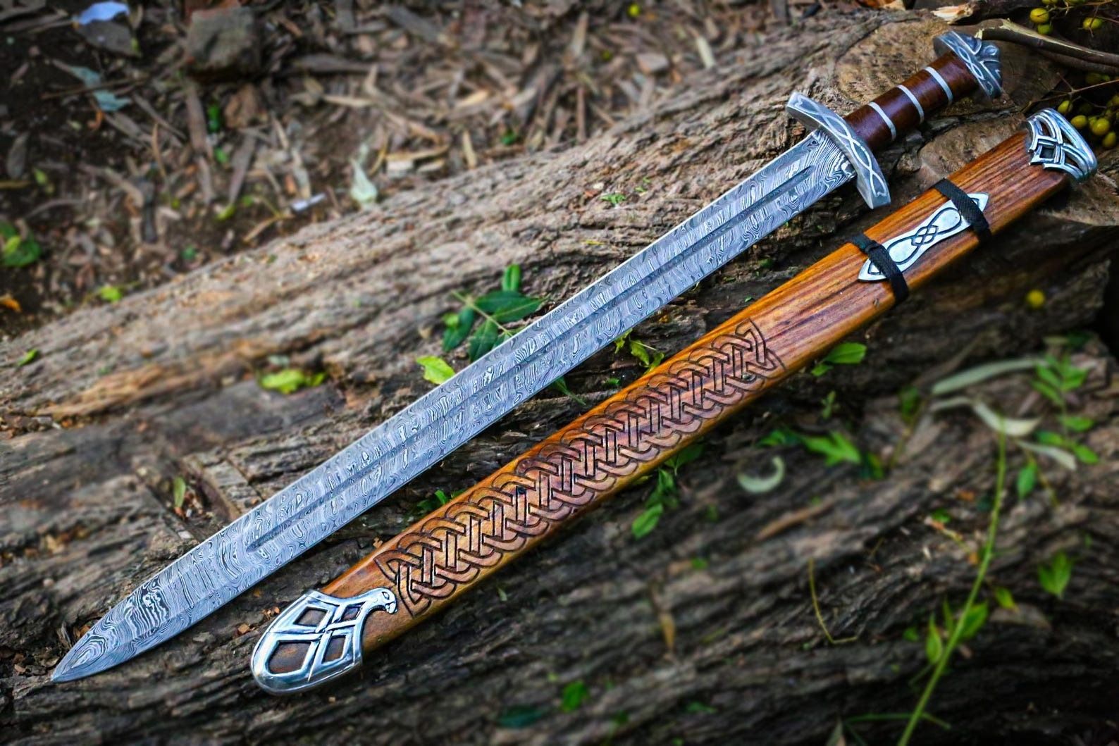 Custom Handmade Real Damascus Steel Sword With Engraved Scab | Inspire ...