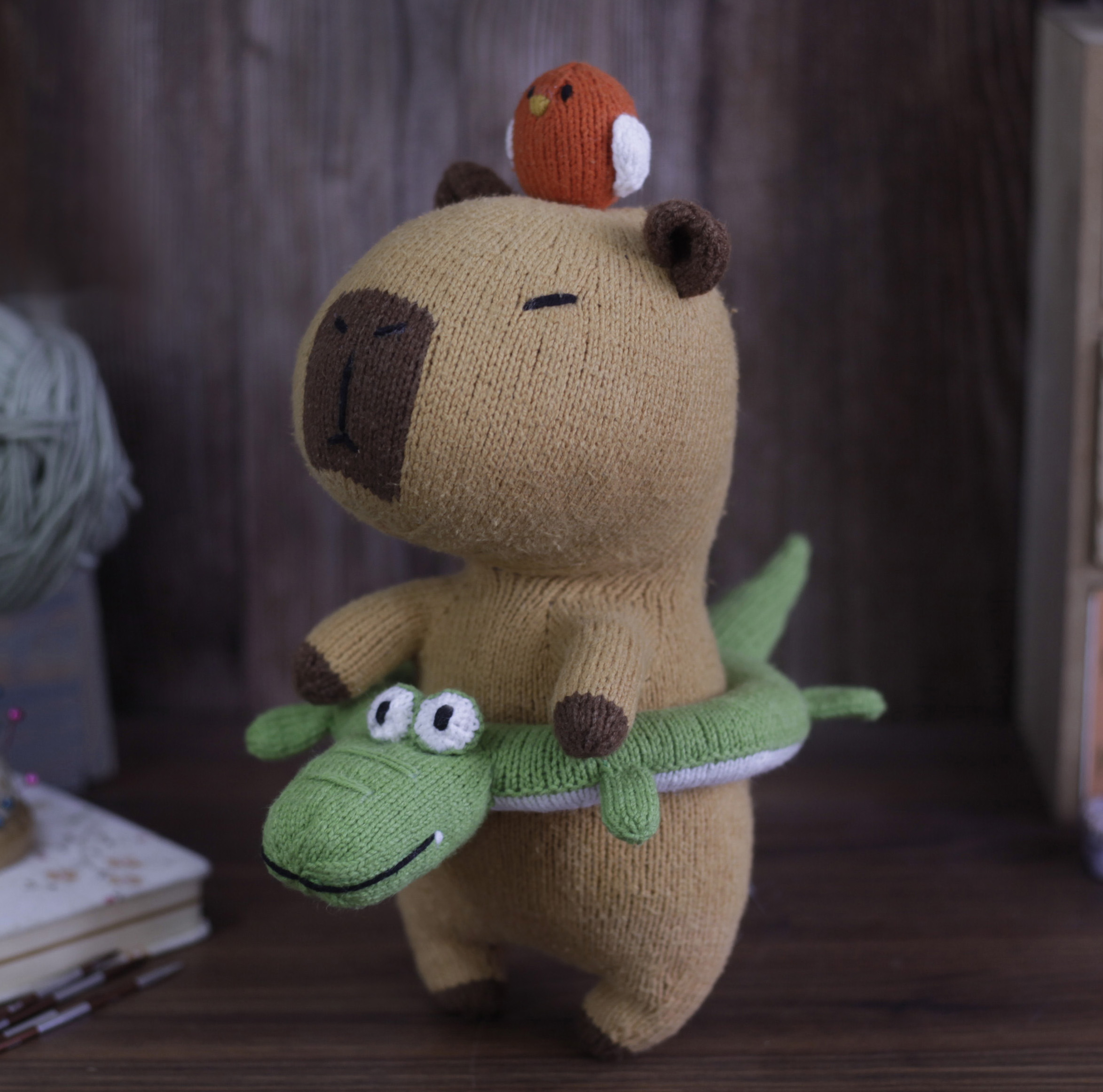 The friendly capybara Otis (PDF knitting pattern) - Inspire Uplift