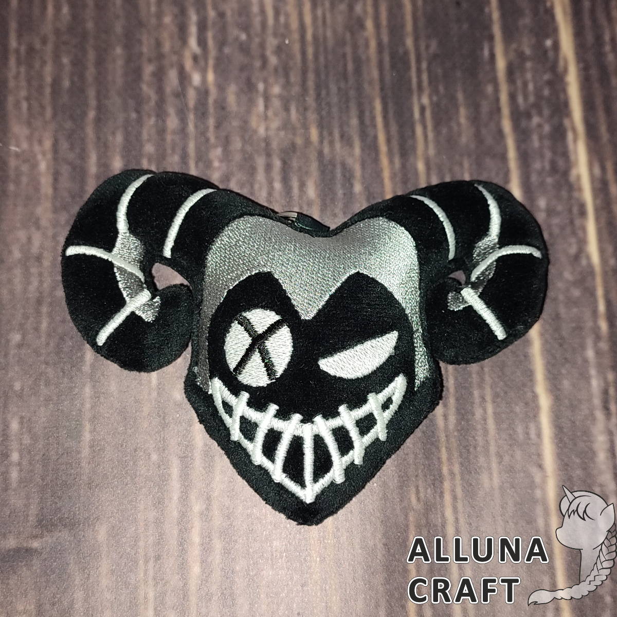 Keychain Lute Hazbin Hotel Lute Exorcist Mask - Inspire Uplift