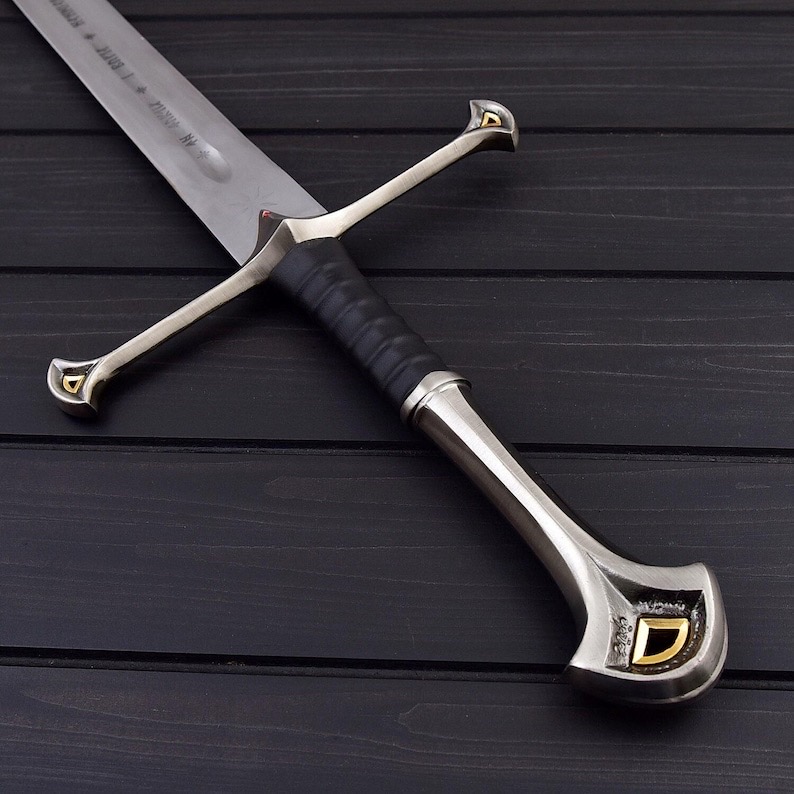 ANDURIL Sword of Strider, LOTR Sword, Lord of the Rings King | Inspire ...