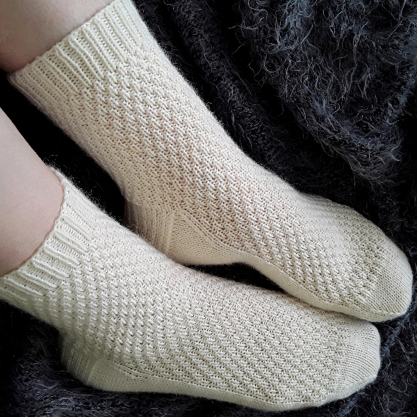 Easy socks pattern. Woman socks knit pattern. PDF Knitting P | Inspire ...