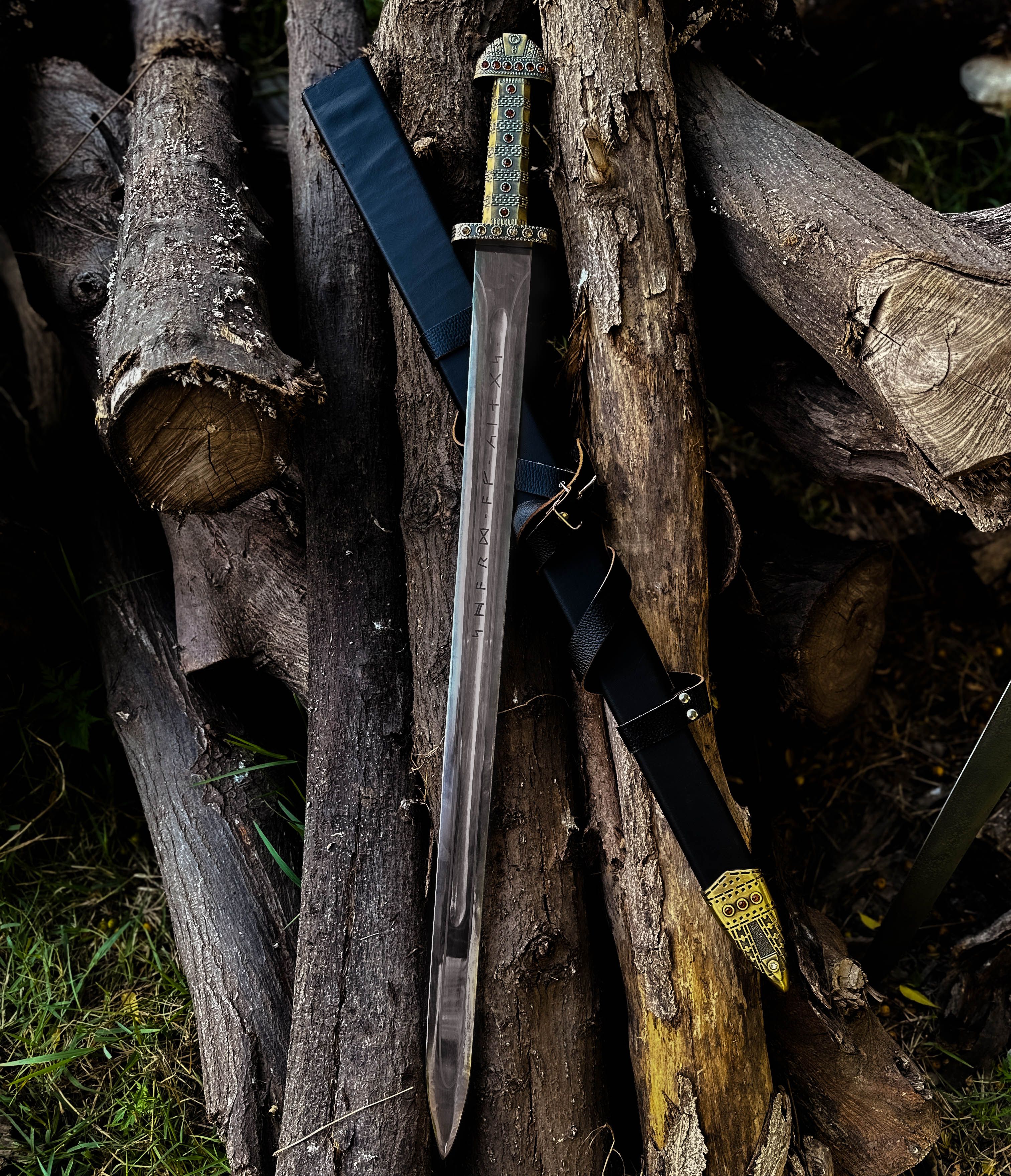 King Ragnar Lothbrok Handcrafted Viking Sword - Authentic No | Inspire ...