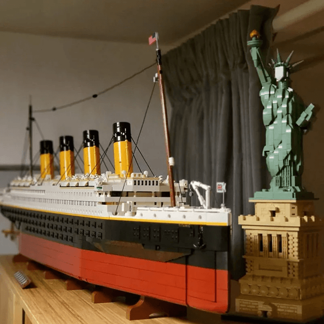 Titanic Cruise Ship Building Blocks Model 9090pcs Set | Inspire Uplift
