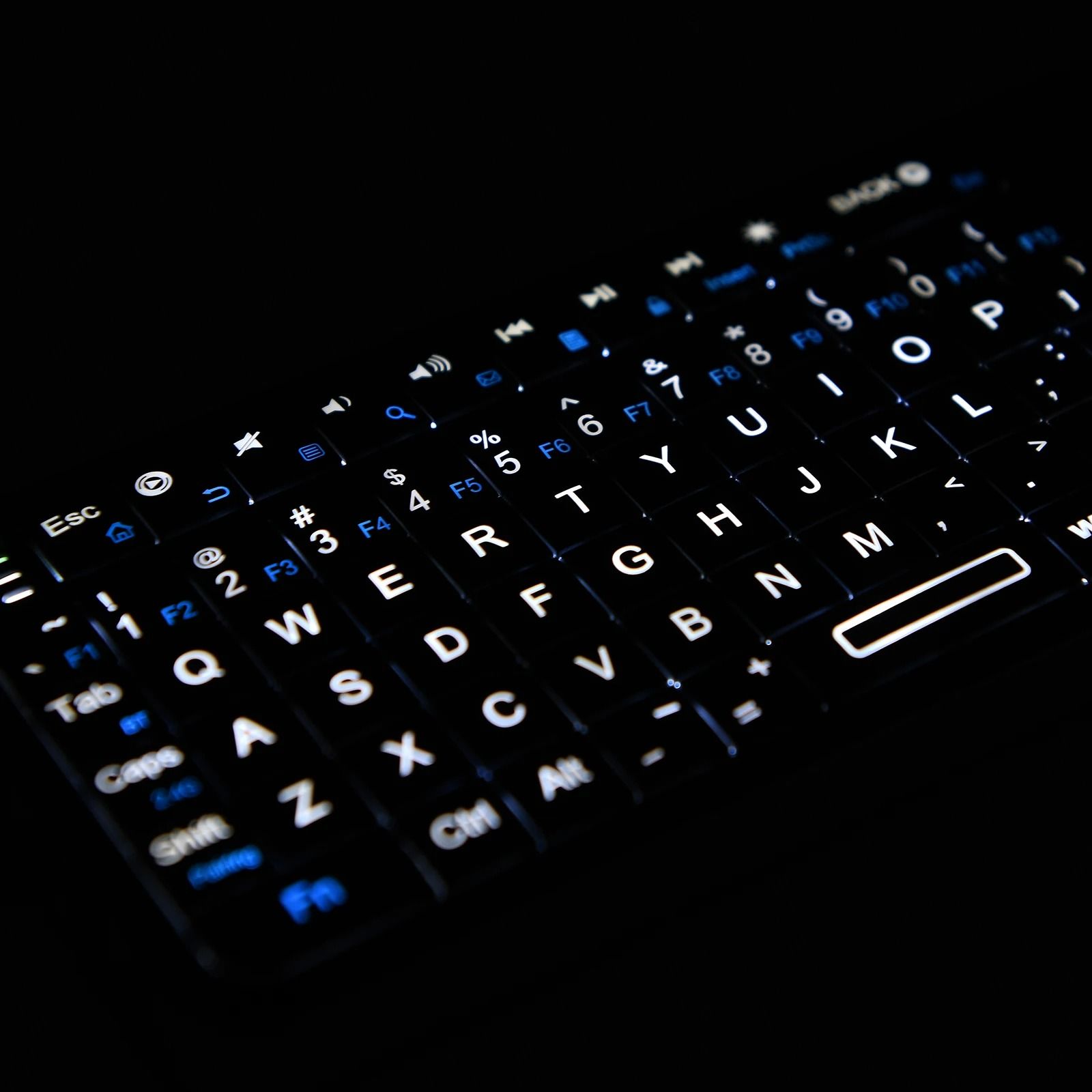Rii K06 Mini Bluetooth Backlit Wireless Keyboard with Touchp | Inspire ...